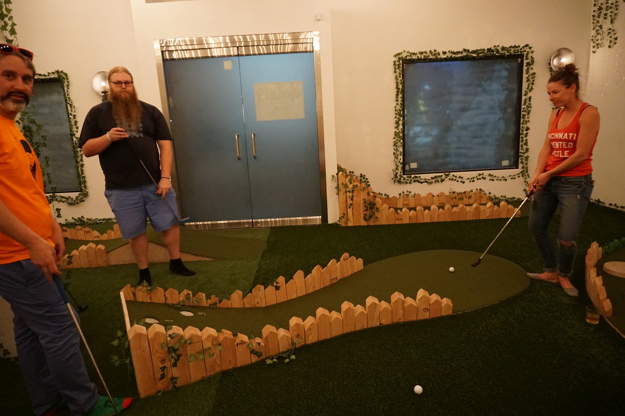 Hole 19 Pop Up Mini Golf – Los Angeles, CA (Beverly Blvd Location) – A ...