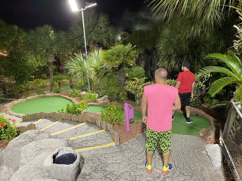 Hawaiian Rumble Mini Golf – N. Myrtle Beach, SC – A Couple of Putts