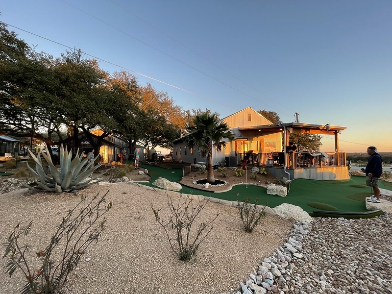 Dreamland Mini Golf – Dripping Springs, TX – A Couple of Putts