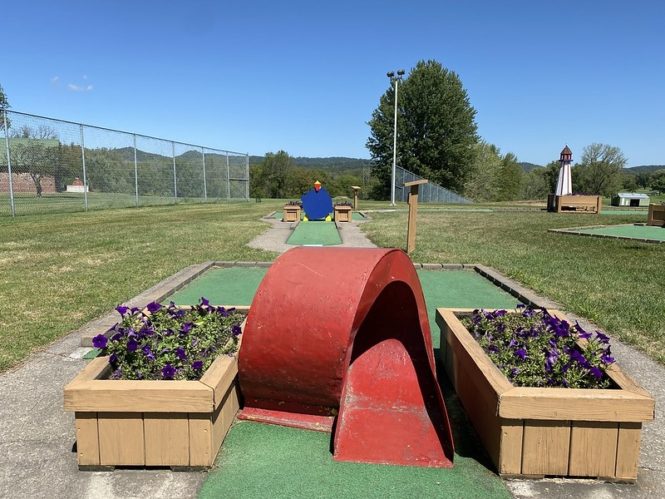Walsh Golf Center Mini Golf – Lacrosse, WI – A Couple of Putts