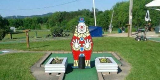 Walsh Golf Center Mini Golf – Lacrosse, WI – A Couple of Putts