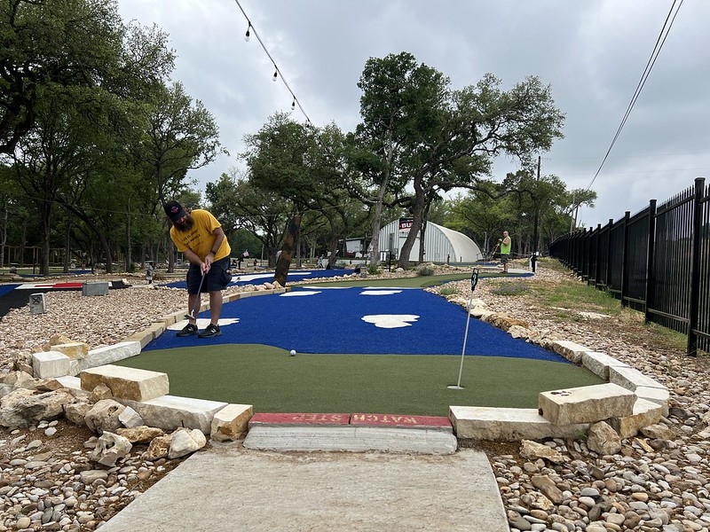 Memorial Mini Golf & Museum – Buda, TX – A Couple of Putts