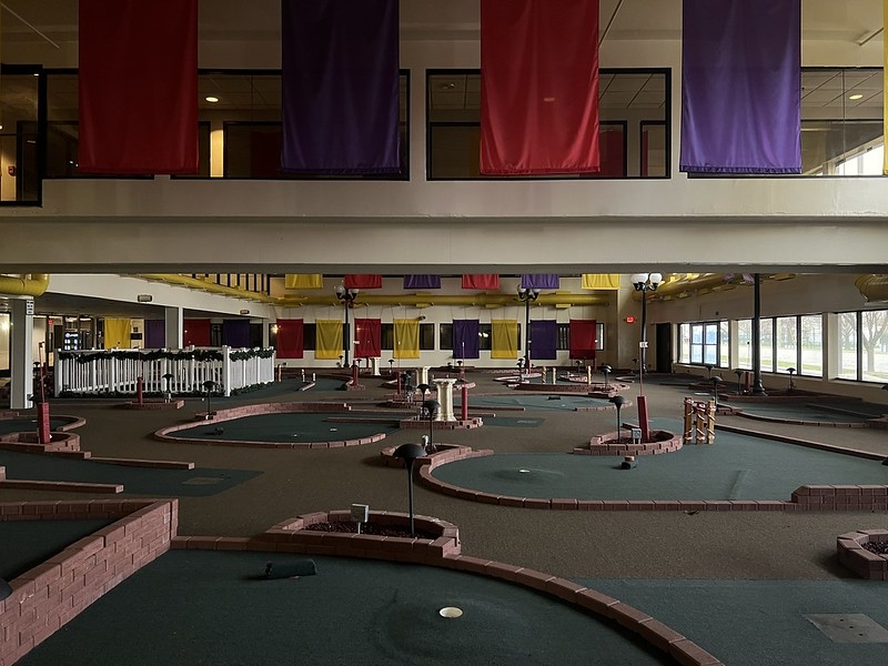 Eastin Inn / Rec Center Mini Golf – Roseville, MI – A Couple of Putts